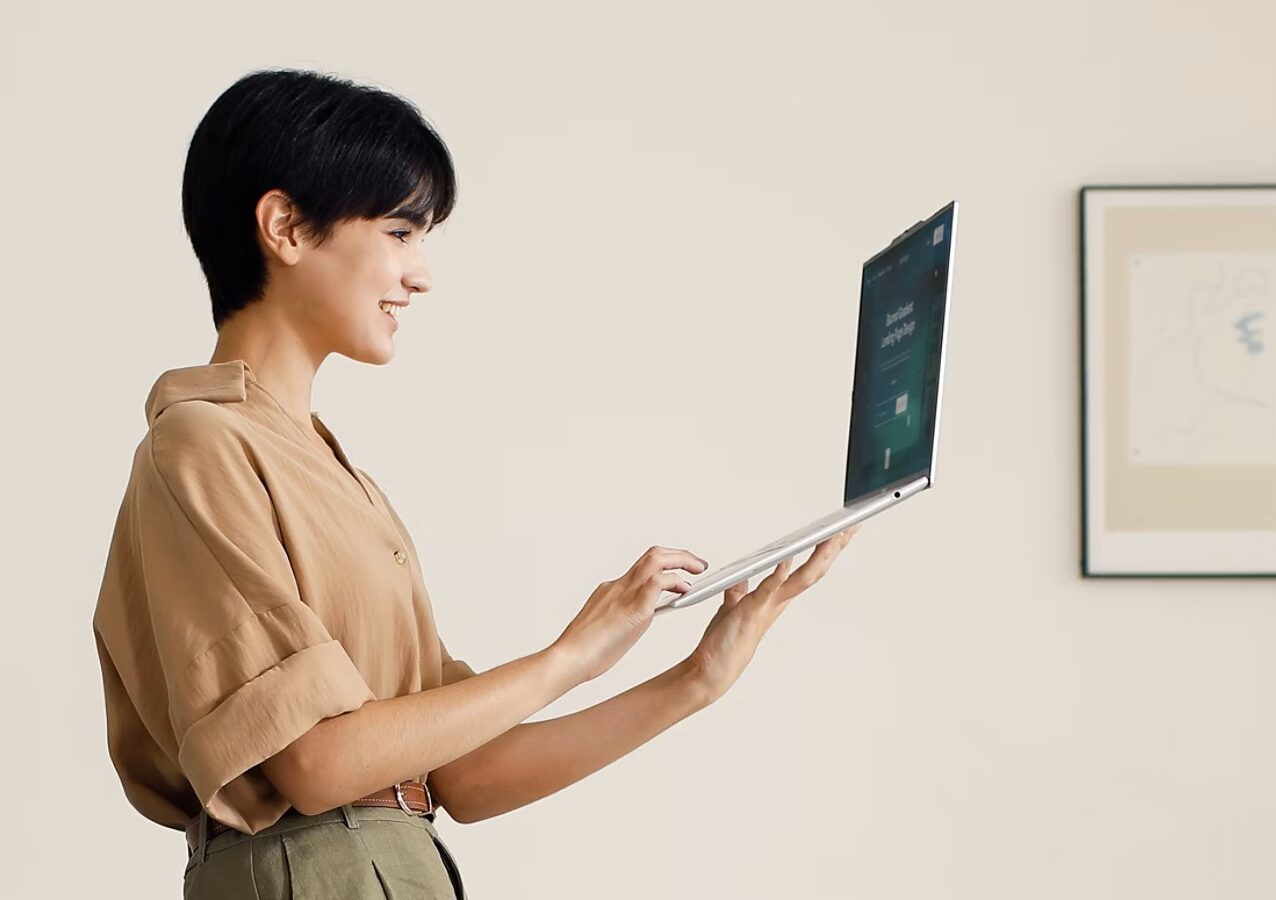Strength meets zero gravity — Acer Swift Air 16 #IFA2025 - New Gizmo